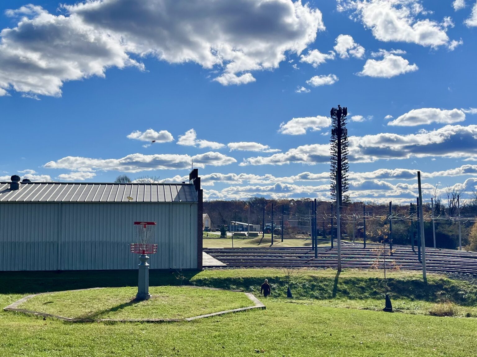 Montgomery Parks’ new disc golf course draws enthusiastic response ...
